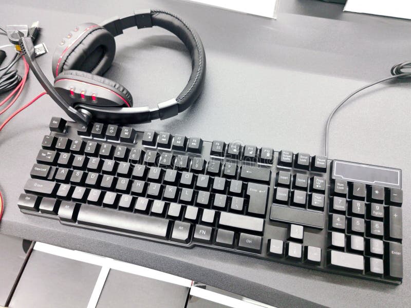 Computer Keyboard and Headphone Stock Image - Image of music, plastic ...