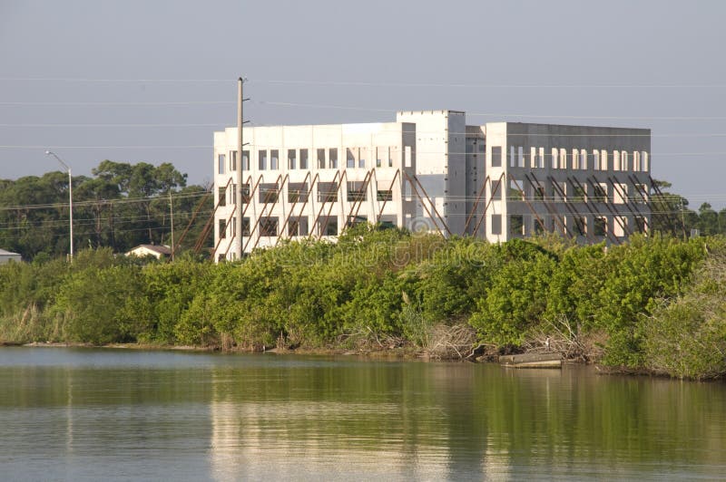 New Construction in Florida Stock Image - Image of bushes, tilt: 12614755