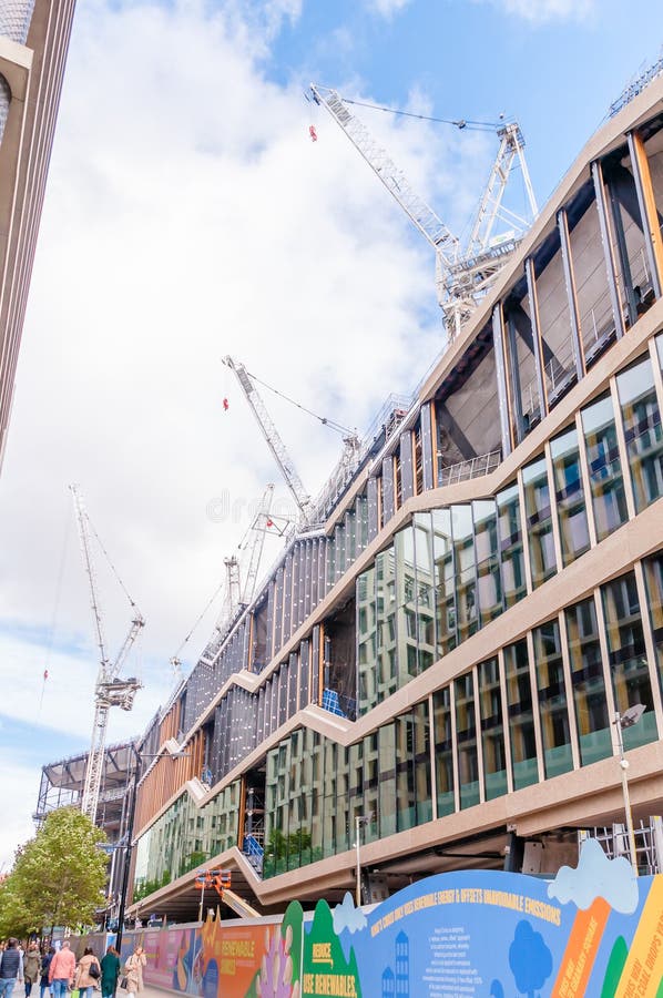 New Development in King’s Cross Editorial Photography - Image of crane ...