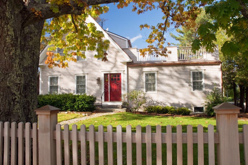 New England House in Autumn Stock Image - Image of building, lawn: 11368039