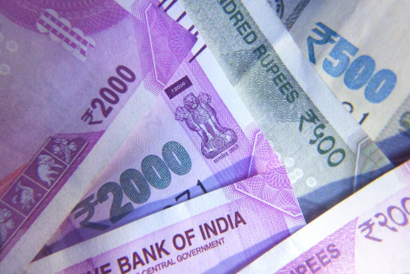 New Indian 2000 Rupee Notes Stock Photo - Image of finance, 2000: 99622932