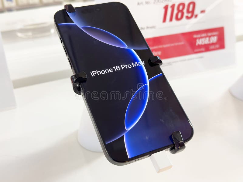 239 Iphone 16 Pro Max Display Stock Photos - Free & Royalty-Free Stock ...