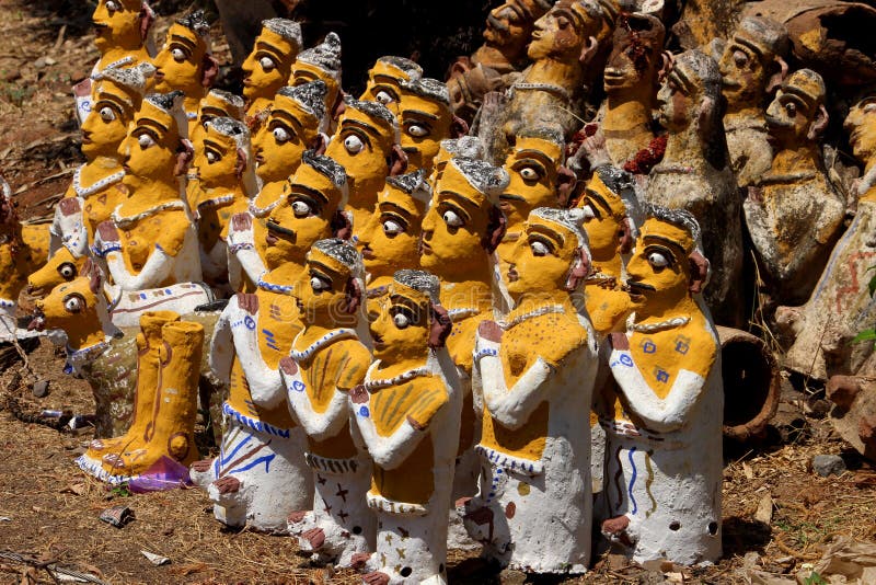 New Mud statue in Temple editorial image. Image of pray - 146448200