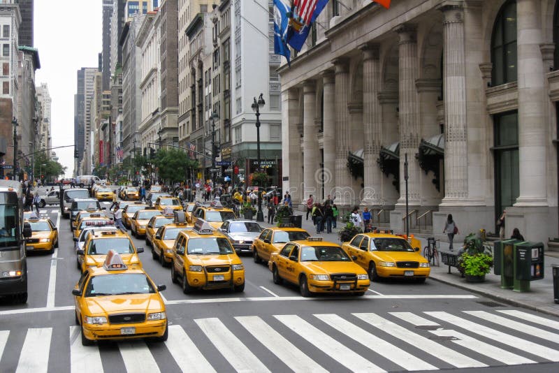 New York 5th Avenue editorial photography. Image of street - 8360972