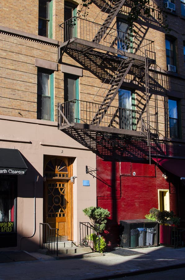 New York City. Building. Old Style Image Editorial Photo - Image of ...