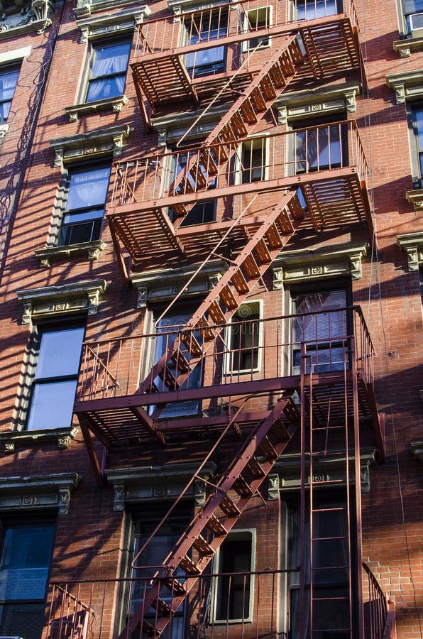 New York City. Building. Old Style Image Stock Photo - Image of clock ...