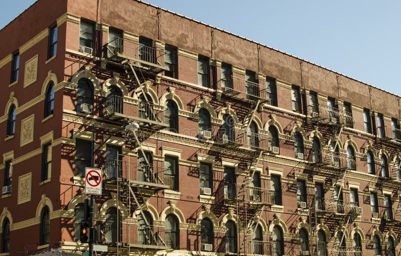 New York City. Building. Old Style Image Stock Photo - Image of yellow ...