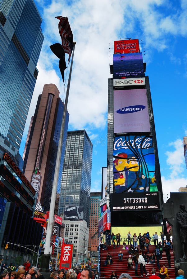Largest Digital Billboard in Times Square Editorial Image - Image of ...