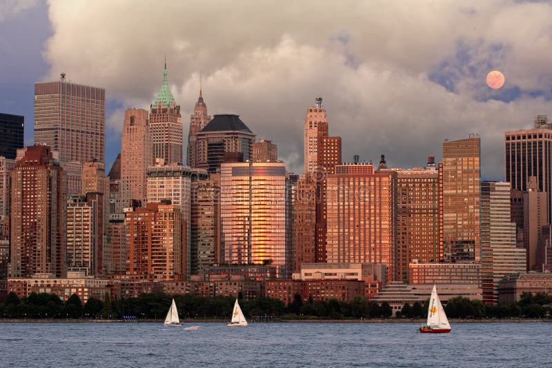 New-york City Skyline editorial image. Image of boats - 72556830