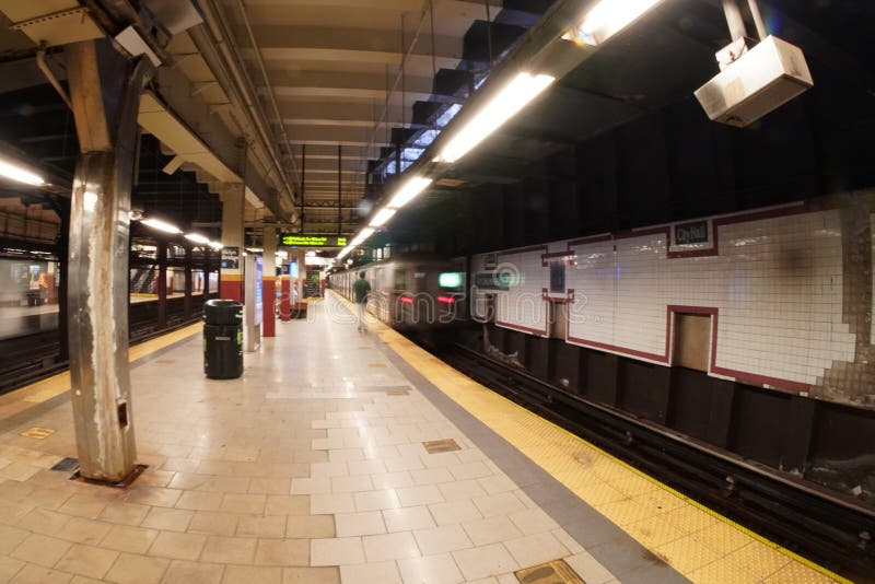 New York City Subway Moving Train at 33 St Station Stock Photo - Image ...