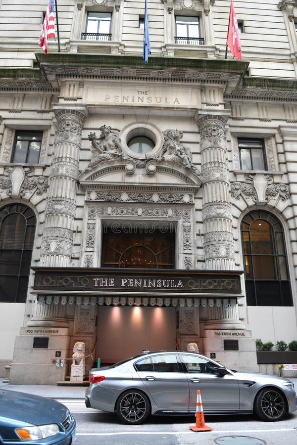Window Display in New York City. Editorial Photo - Image of famous ...