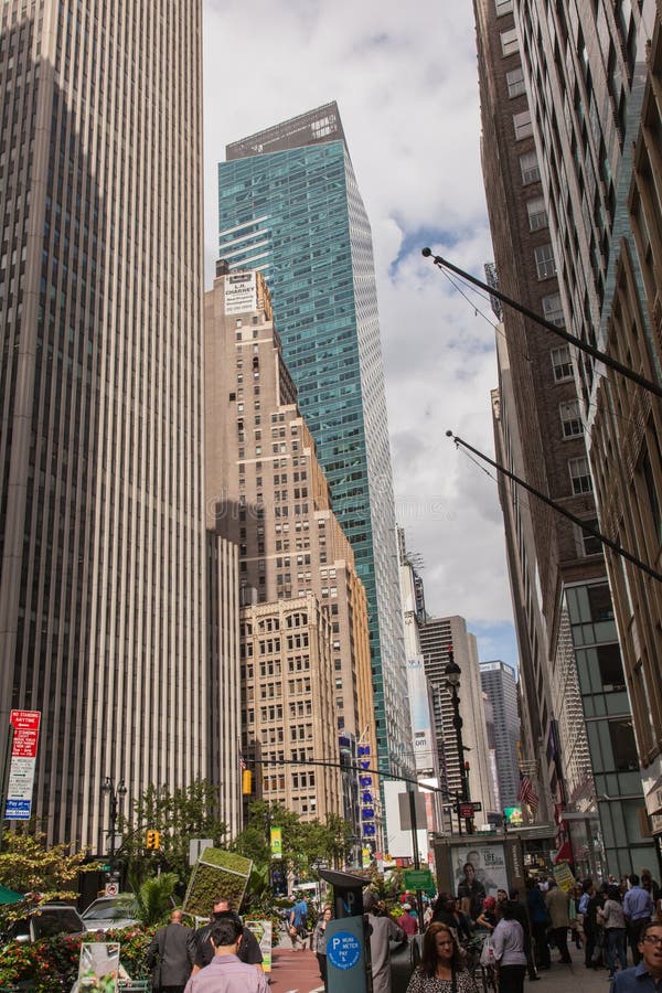 New York City Walk editorial image. Image of urban, street - 28710760