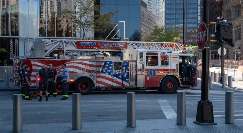 New York Fire Engine editorial photo. Image of exterior - 157289001