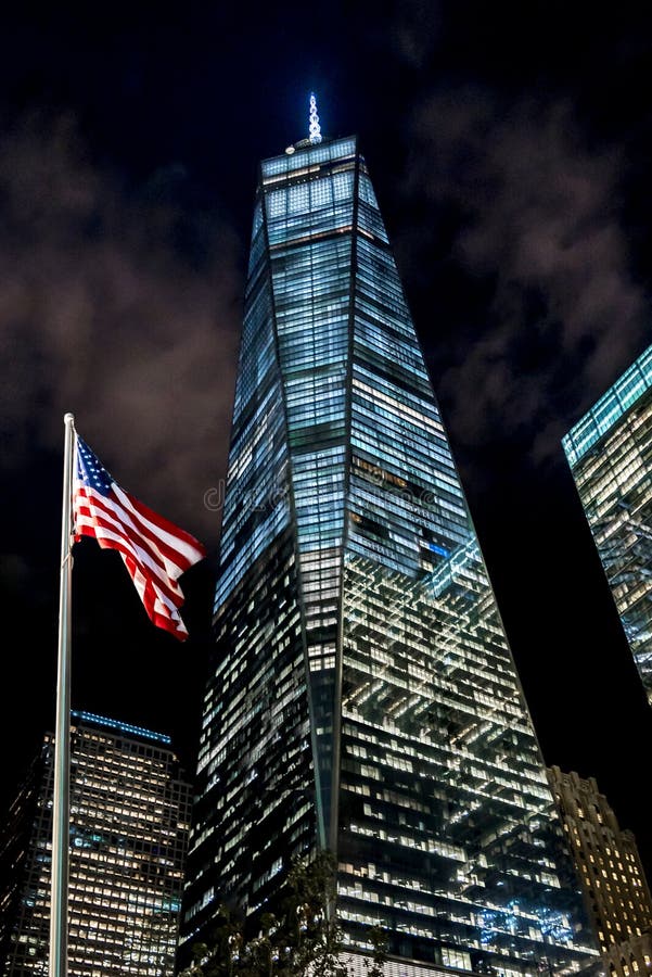 New York Freedom Tower fotografia editorial. Imagem de vertical - 63920507