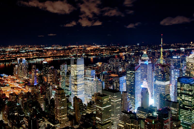 New York City at night editorial image. Image of night - 17505360