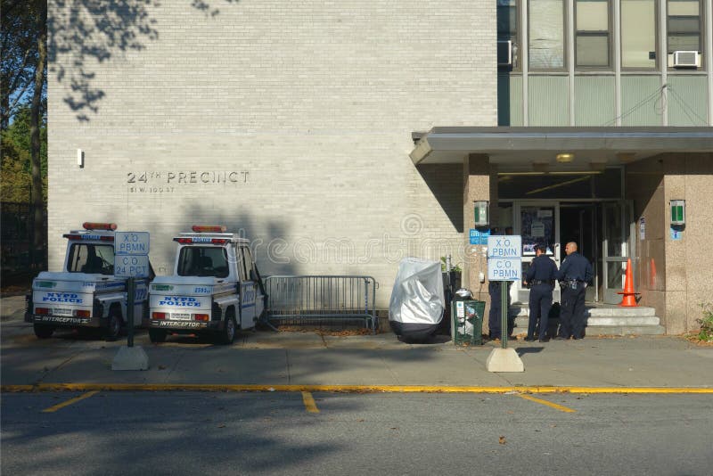 New York City Police Precinct Editorial Stock Image - Image of nypd ...