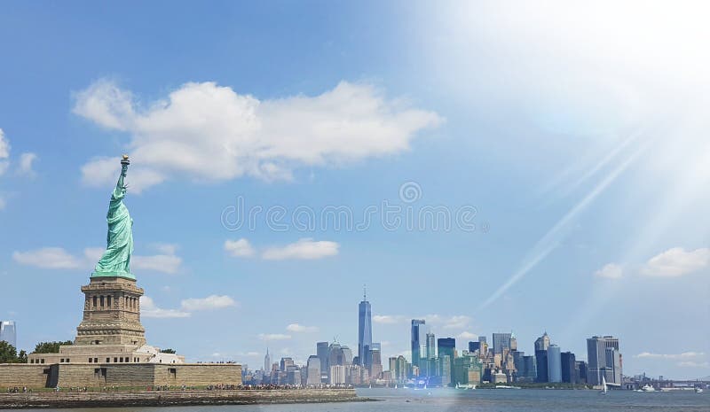 New-York, Statue of Liberty with Sun Rays. Editorial Stock Photo ...