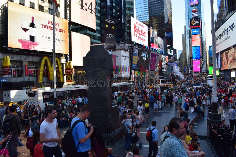 New York / USA - 15/06/2017 - Panoramic View of Times Square Editorial ...