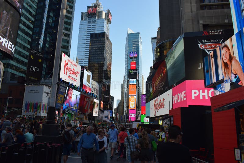 New York / USA - 15/06/2017 - Panoramic View of Times Square Editorial ...