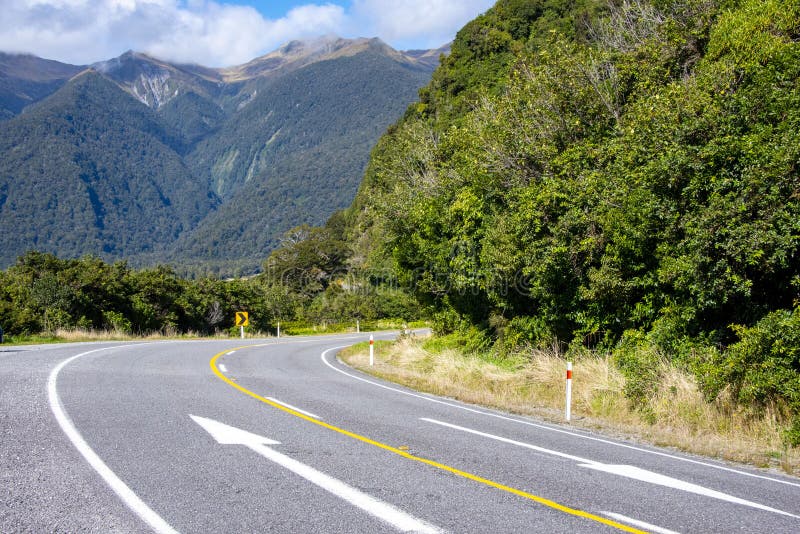 New Zealand State Highway 6 Stock Photo - Image of road, scenery: 324835770