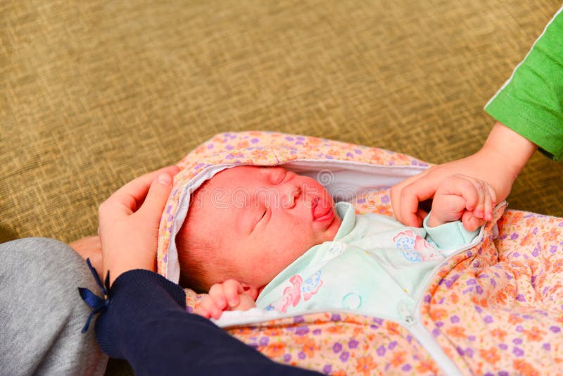 Newborn Baby in the Arms of Mom Stock Photo - Image of life, arms ...