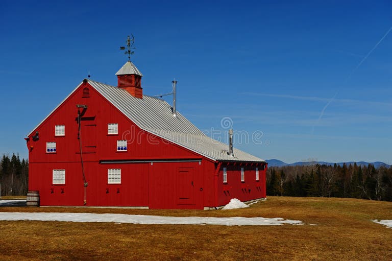 A newer bright red barn stock image. Image of land, farming - 24304053