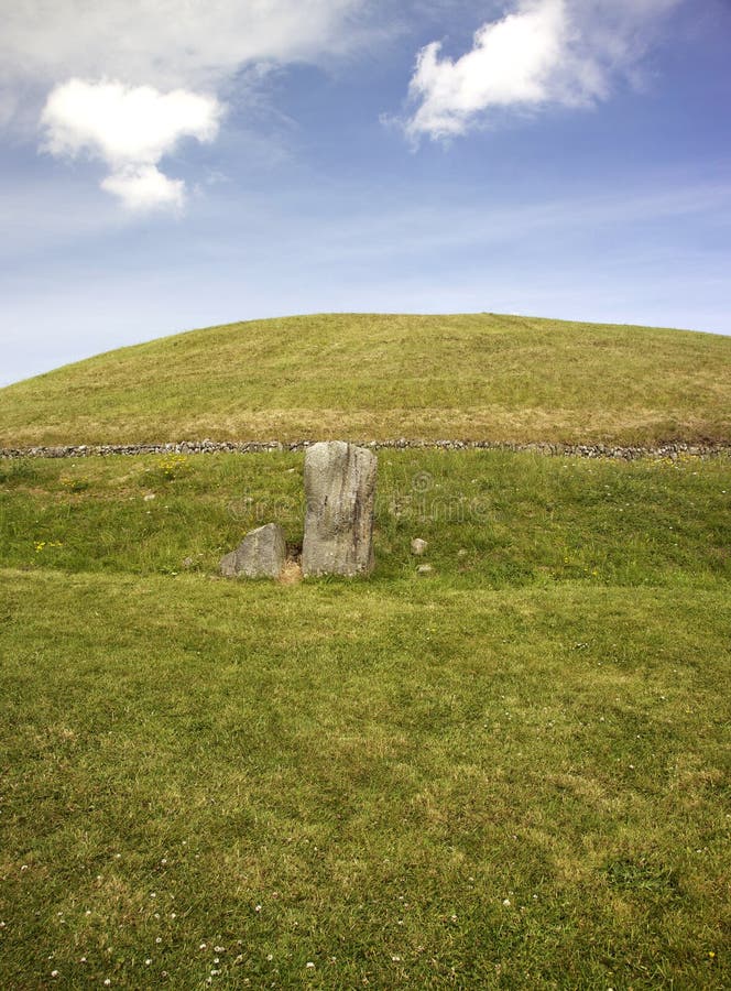 Newgrange stock image. Image of meath, druidic, archaeology - 62384449
