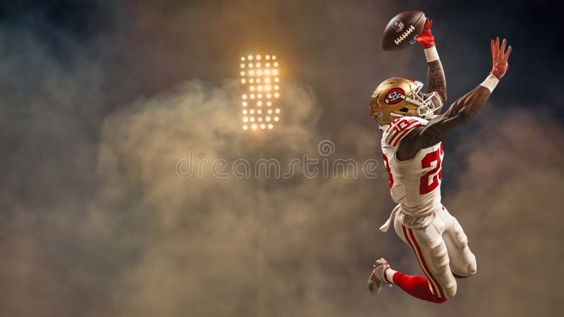 NFL Diving Catch: Acrobatic Grab Secures the Touchdown Stock ...