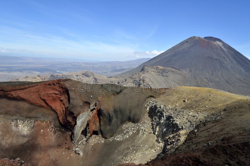 Ngauruhoe Vulkan, Neuseeland Stockfoto - Bild von neuseeland, vulkan ...