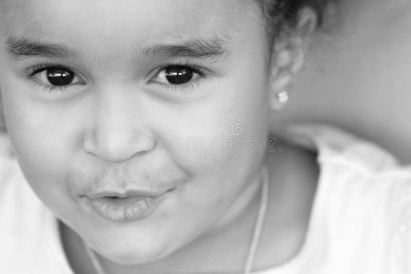 Niño inocente foto de archivo. Imagen de sonrisa, inocencia - 2733374