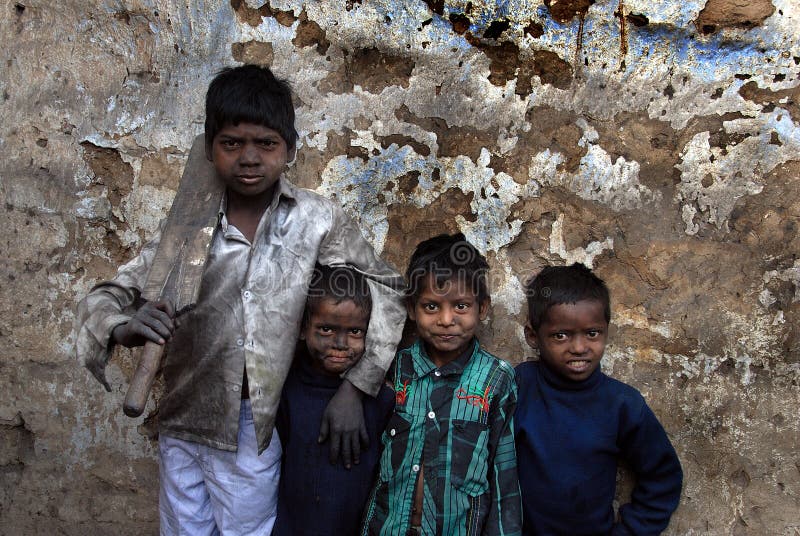 Niños desvalidos imagen de archivo editorial. Imagen de juventud - 31166894