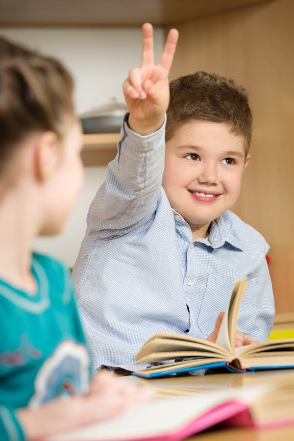 Niños en la escuela imagen de archivo. Imagen de retrato - 51015371