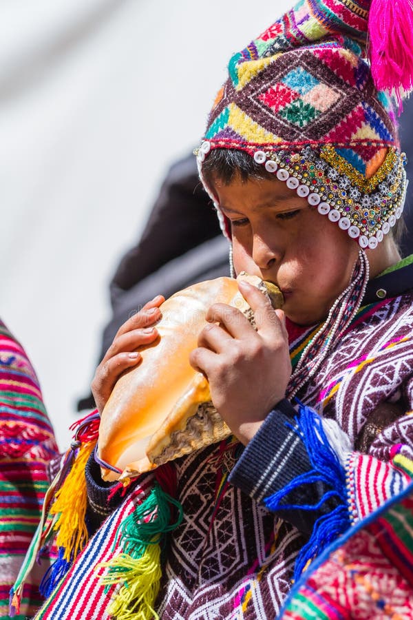 Muchacha quechua joven imagen de archivo editorial. Imagen de valle ...
