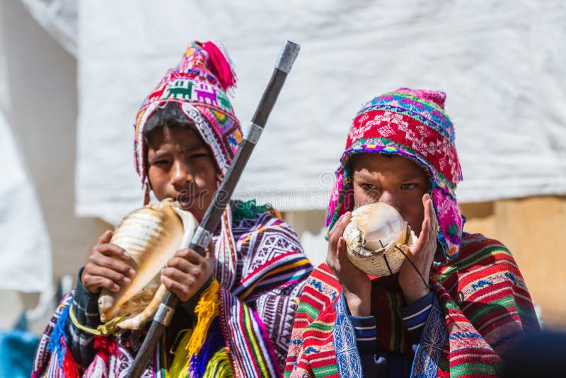 Muchacha quechua joven imagen de archivo editorial. Imagen de valle ...