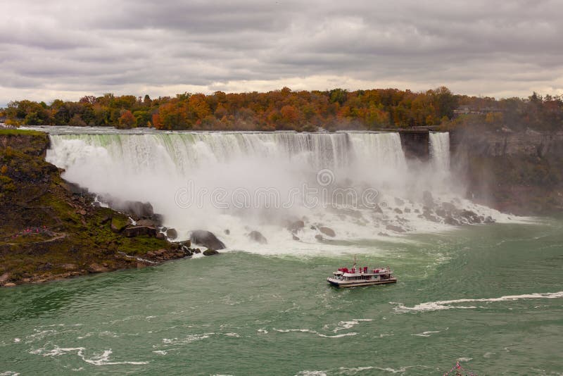 Niagara Falls in the fall stock image. Image of leaves - 130988959