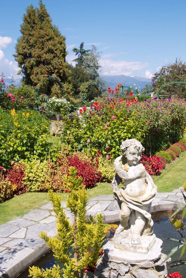 Nice Botanic Garden with Statue Stock Photo - Image of love, plants ...