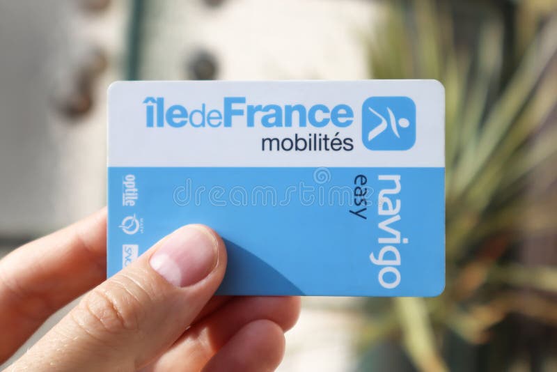 Man S Hand Holding Paris Transport Card - Navigo Editorial Photography ...