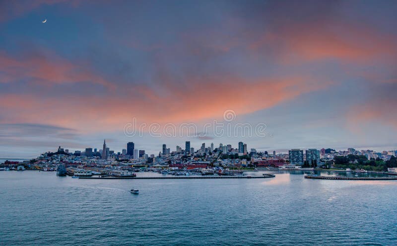 Nice San Francisco Dawn stock image. Image of skyscraper - 183680863