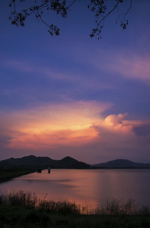 Nice Sunset Sky at Reservoir Stock Image - Image of sunset, cloud: 52092515