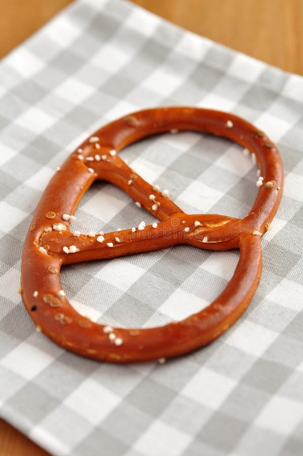 Niemiecki precel obraz stock. Obraz złożonej z austria - 33684061