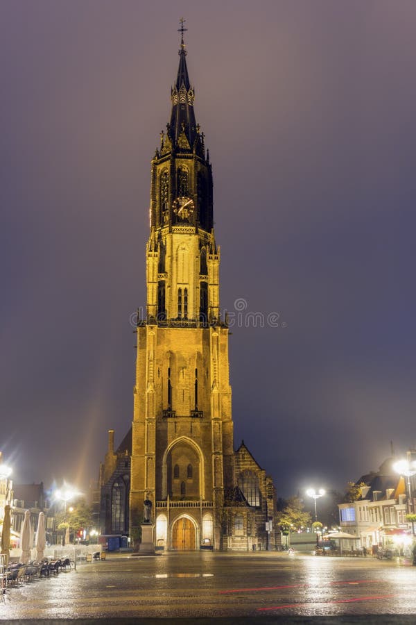 Oude kerk in Delft stock afbeelding. Image of blauw, monument - 27351223