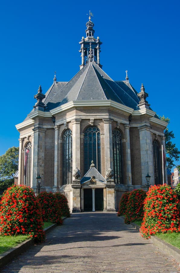 Nieuwe Kerk en Den Haag photo stock. Image du église - 34716850 Nieuwe Kerk en Den Haag photo stock. Image du église - 34716850
