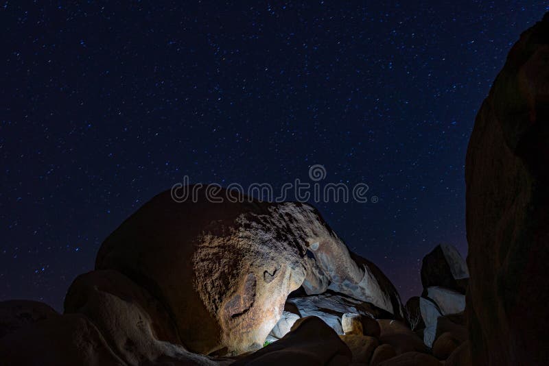 Night at the Famous Arch stock image. Image of flowers - 175125925