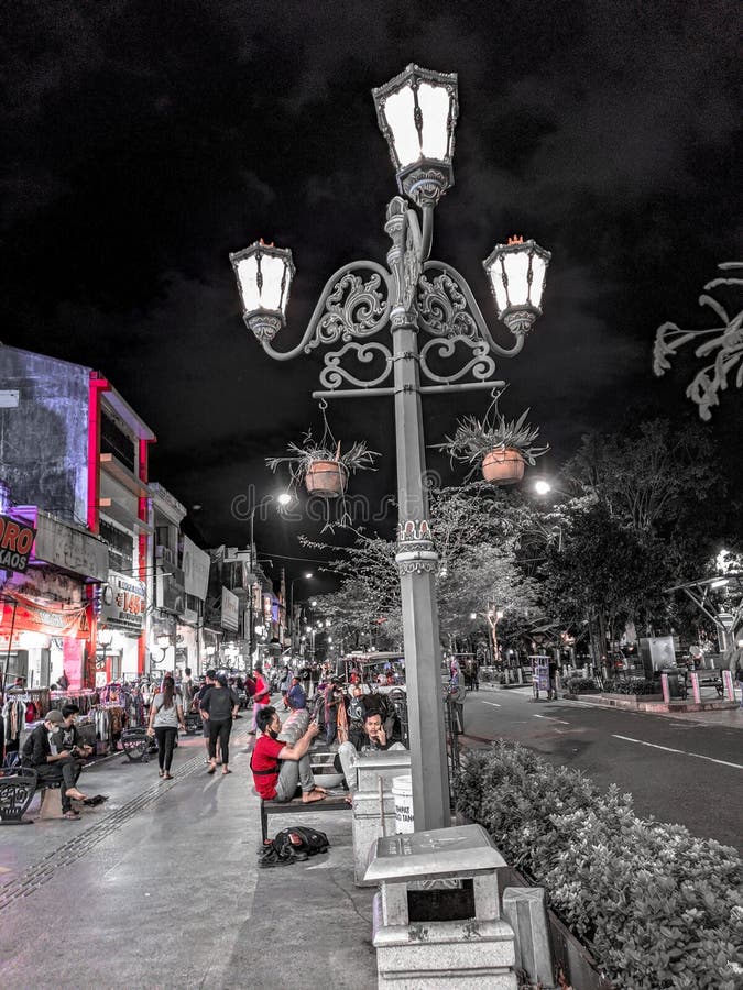 Night Atmosphere in Malioboro Yogyakarta Editorial Photo - Image of ...