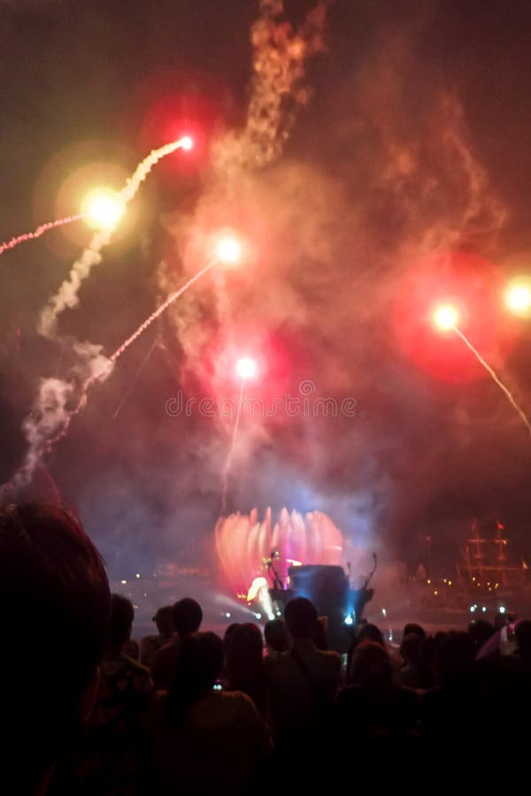 Night Burst of Beautiful Firework Celebration with Colorful Glow ...
