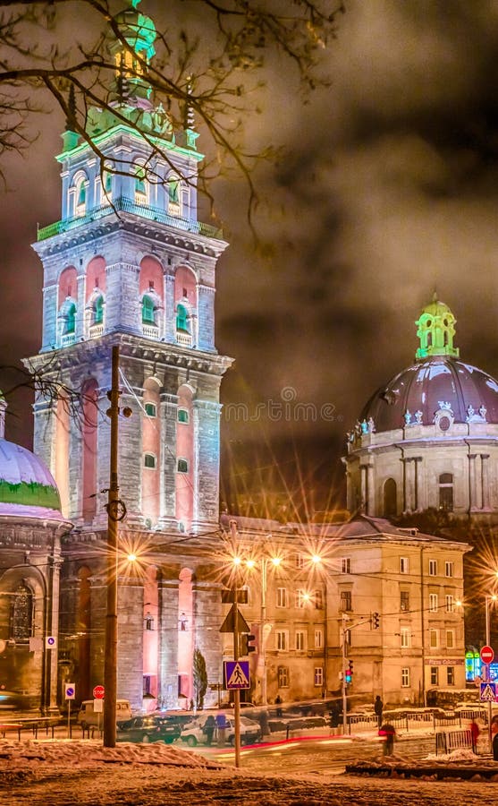 Night city scene editorial photography. Image of europe - 82092477