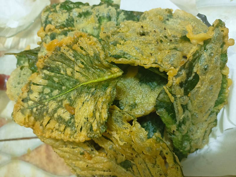 Night Crispy Spinach Snack from Garden Stock Photo - Image of spinach ...