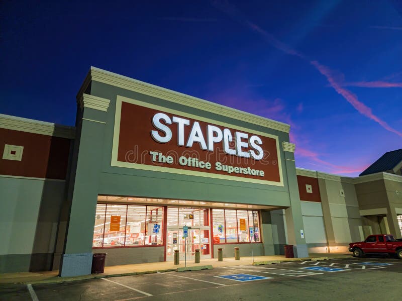 Night Exterior View of the Staples Editorial Image - Image of travel ...