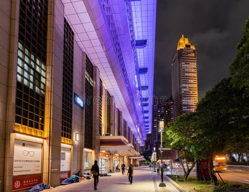 Night Exterior View of the Taipei Main Station Editorial Photography ...