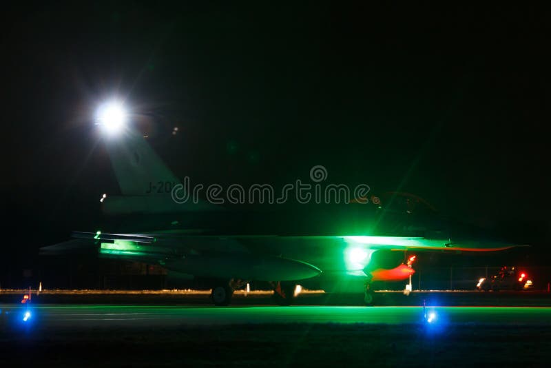 Night Flight Exercise F-16 Fighting Falcon Editorial Photo - Image of ...